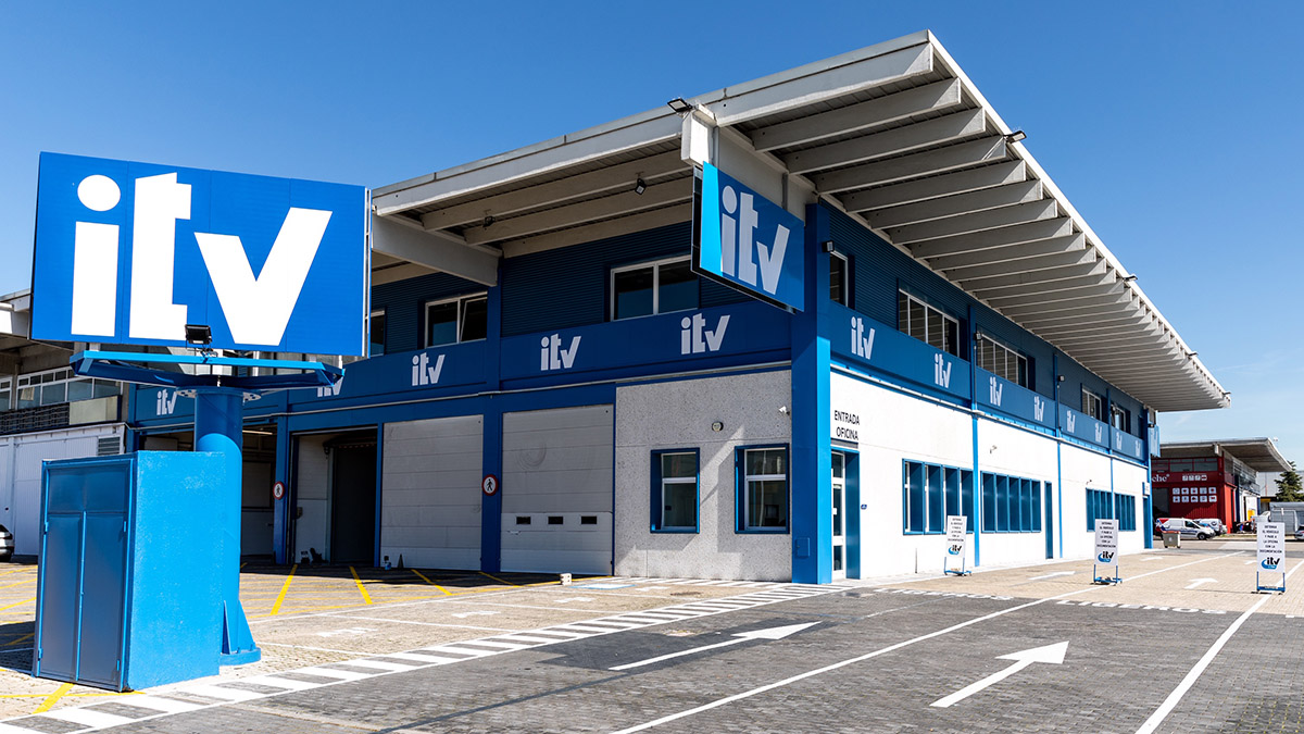 Consejos para pasar la ITV de tu furgoneta - Iberfurgo
